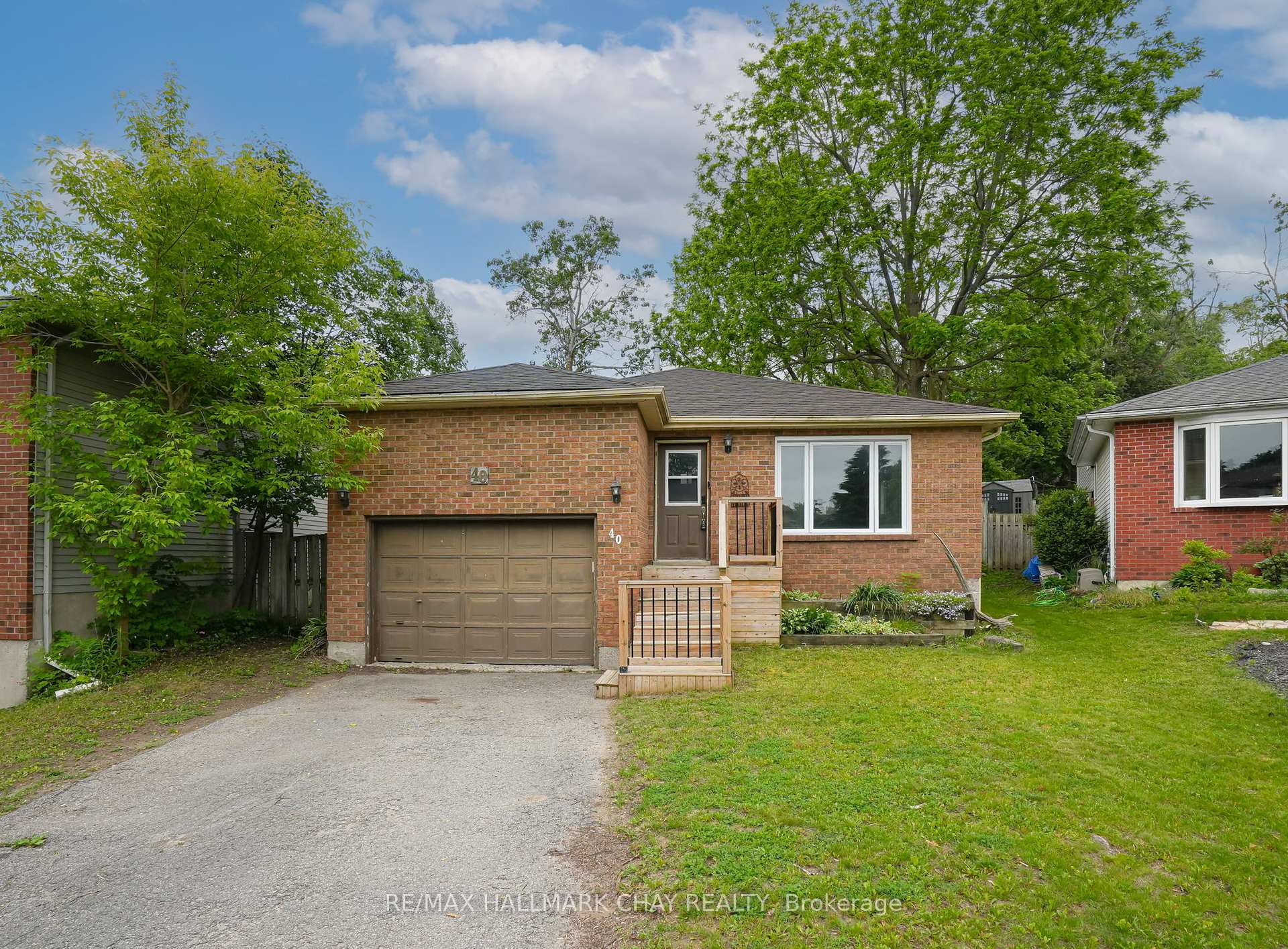 40 Engel Crescent, Barrie, ON L4N 6K5