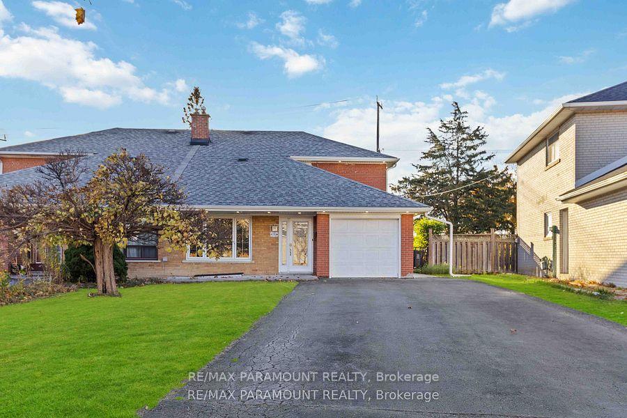 40 Felan Crescent, Toronto, ON M9V 3A3