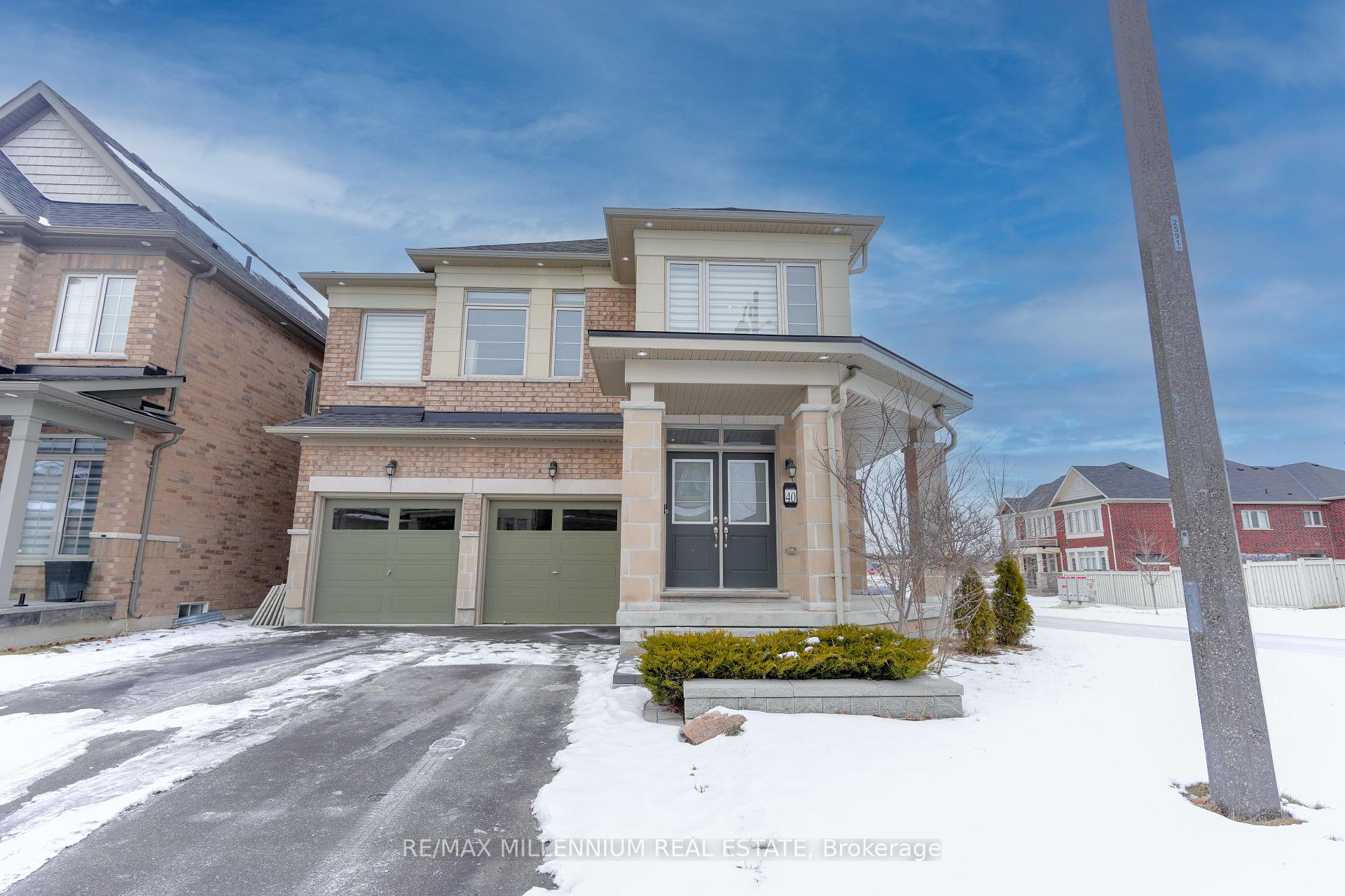 40 Frederick Pearson Street, East Gwillimbury, ON L9N 0R8