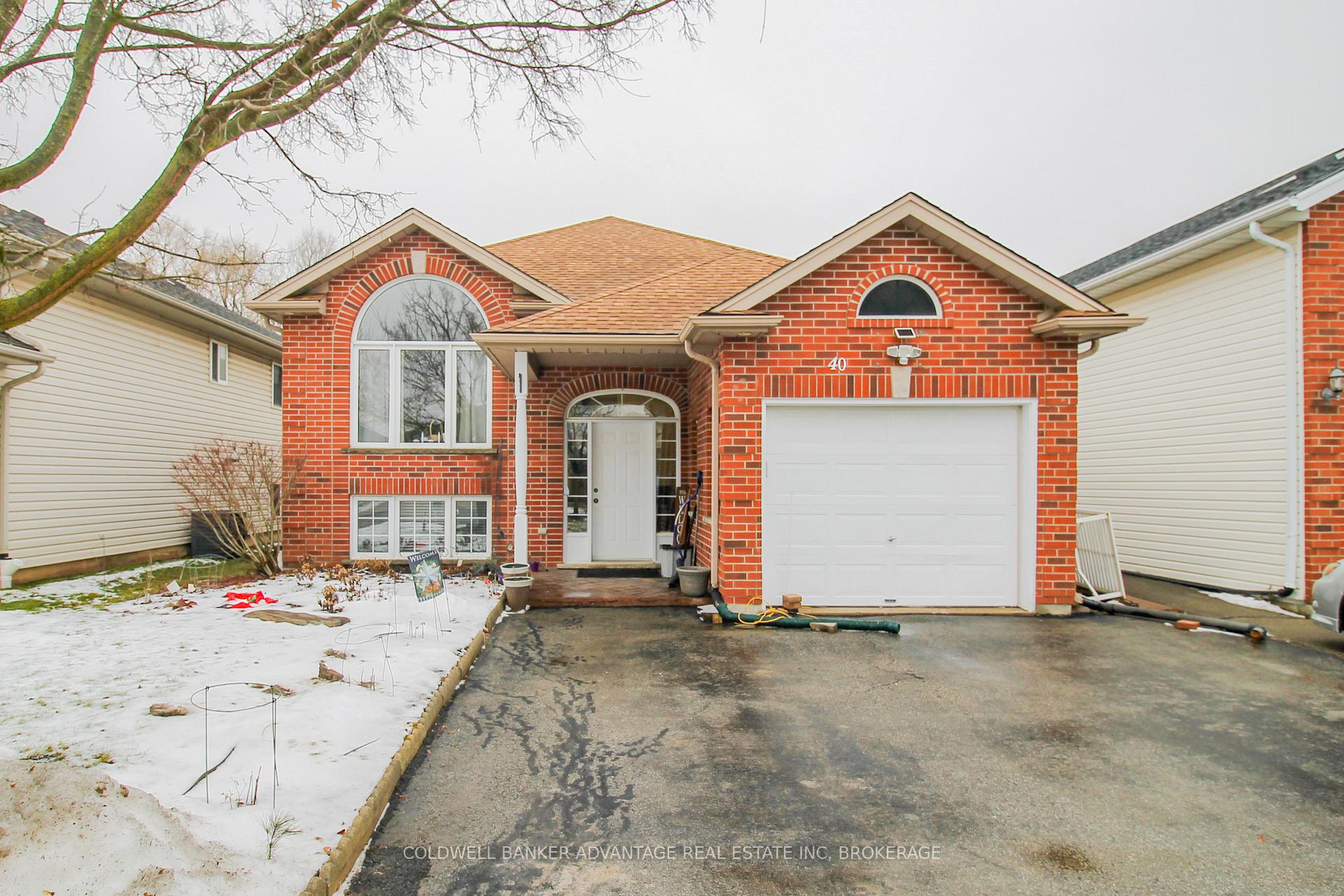 40 Gretel Drive, Welland, ON L3C 7H6
