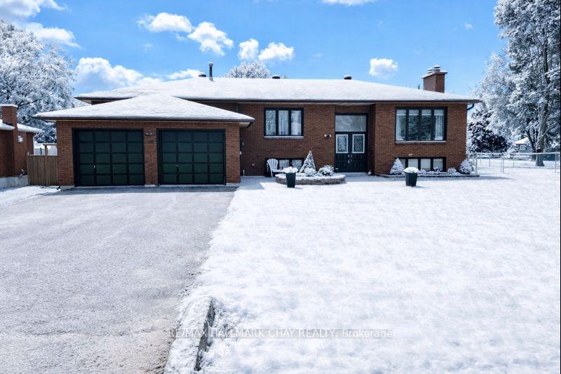 40 Idlewood Drive, Springwater, ON L9X 0P5