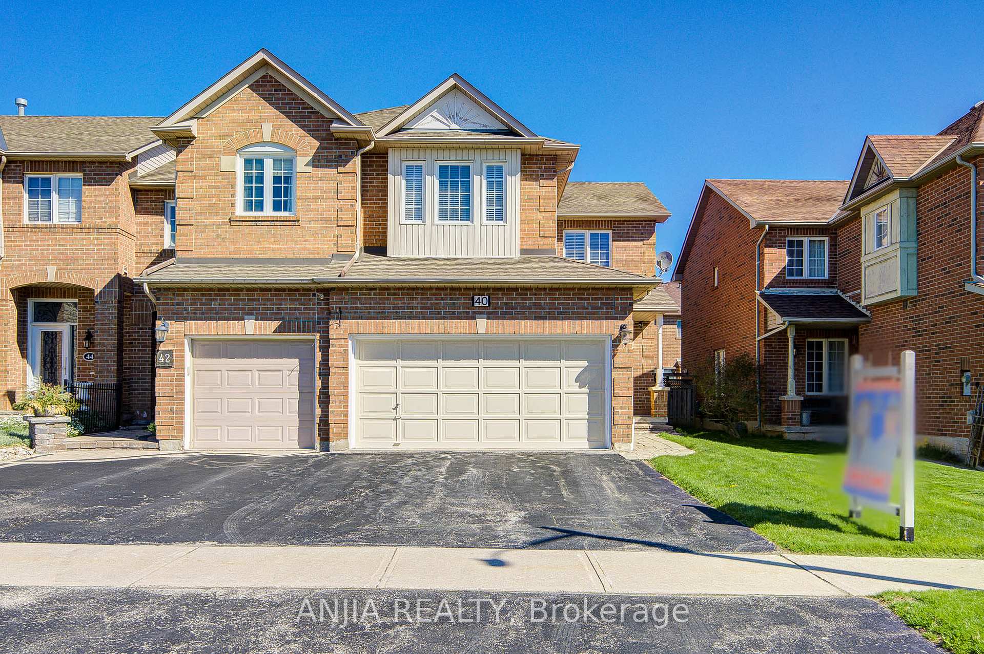 40 Nottingham Drive, Richmond Hill, ON L4S 1Z6
