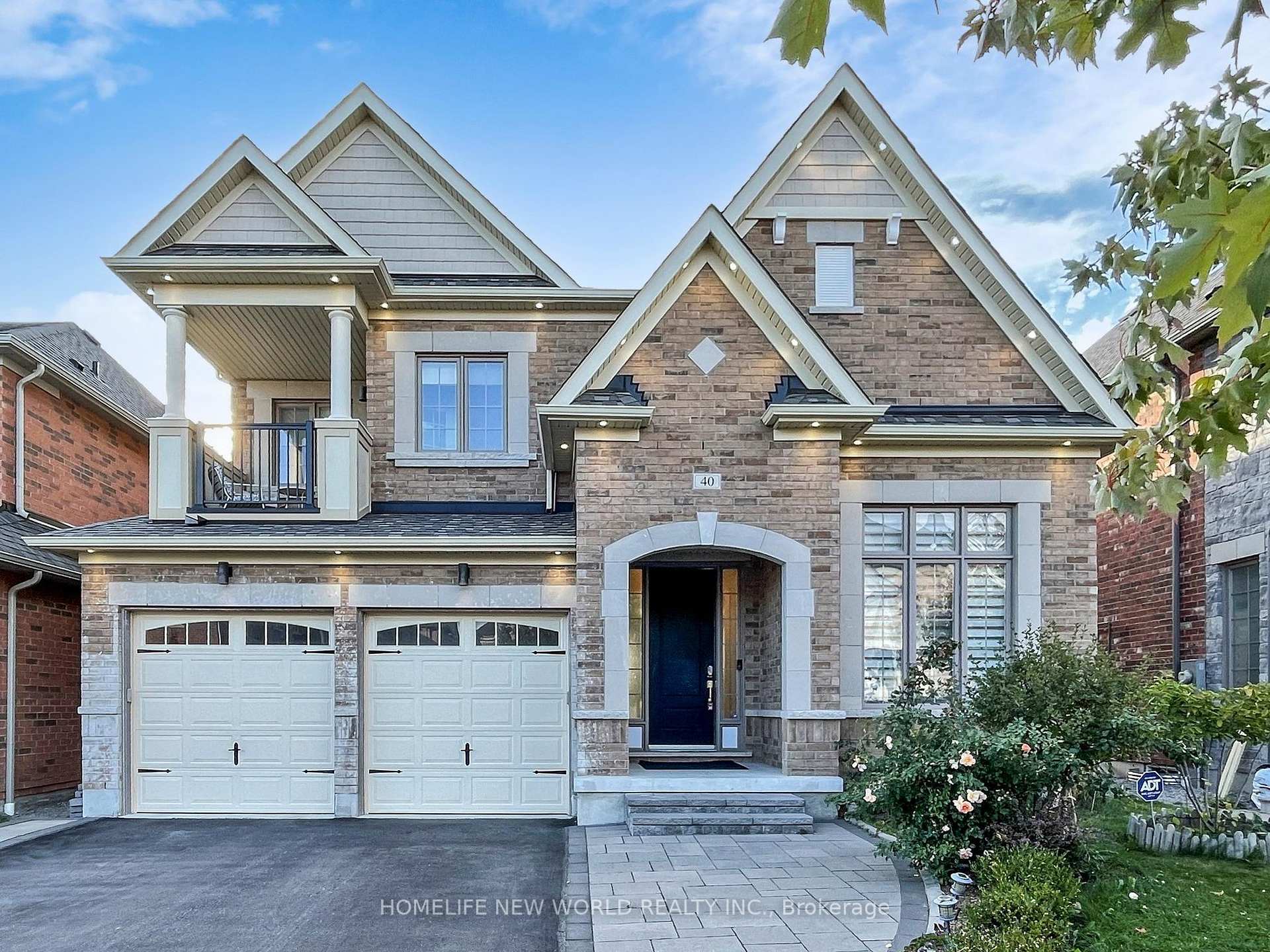 40 St Ives Crescent, Whitby, ON L1P 0C5