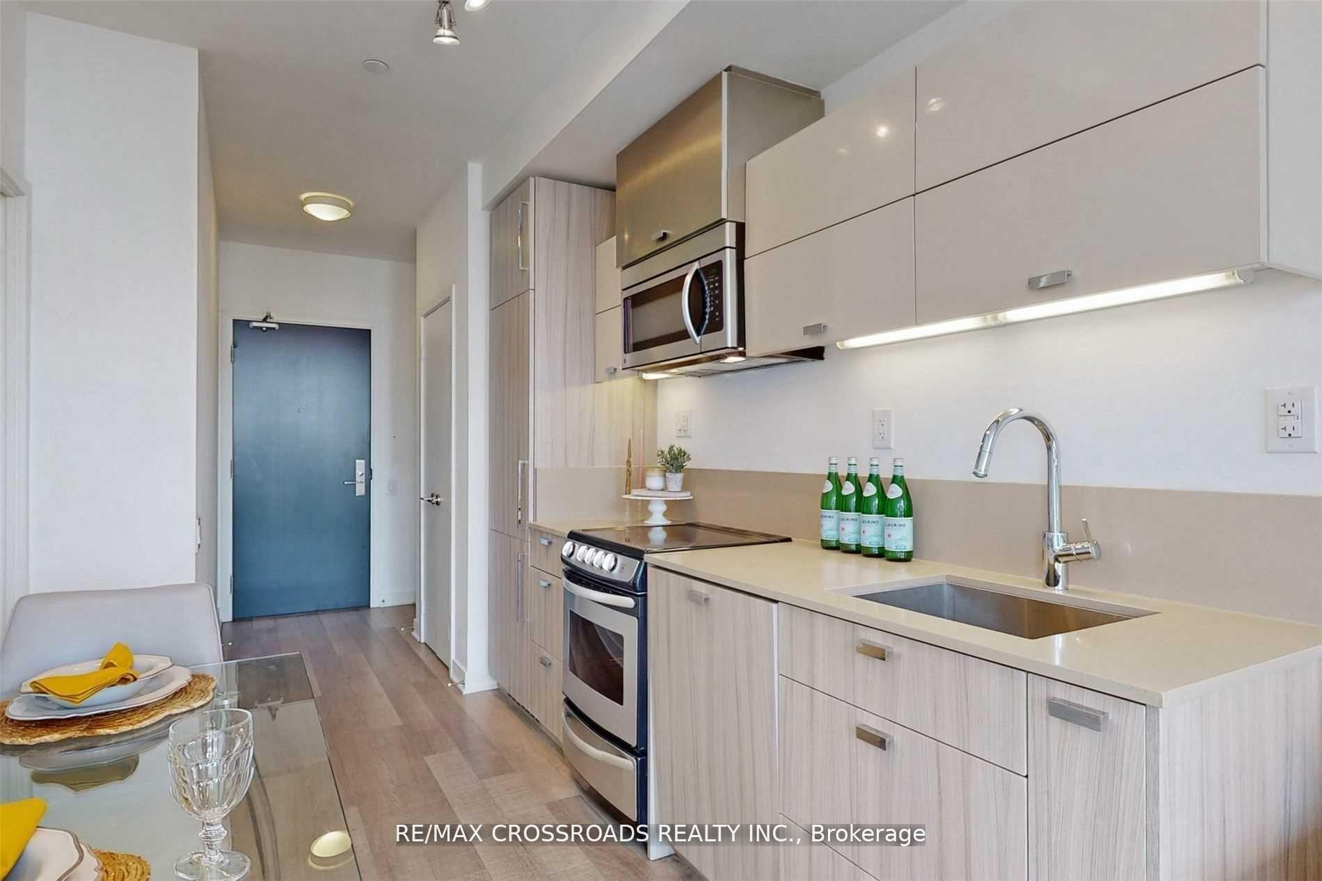 4002 - 290 Adelaide Street W, Toronto, ON M5V 0P3