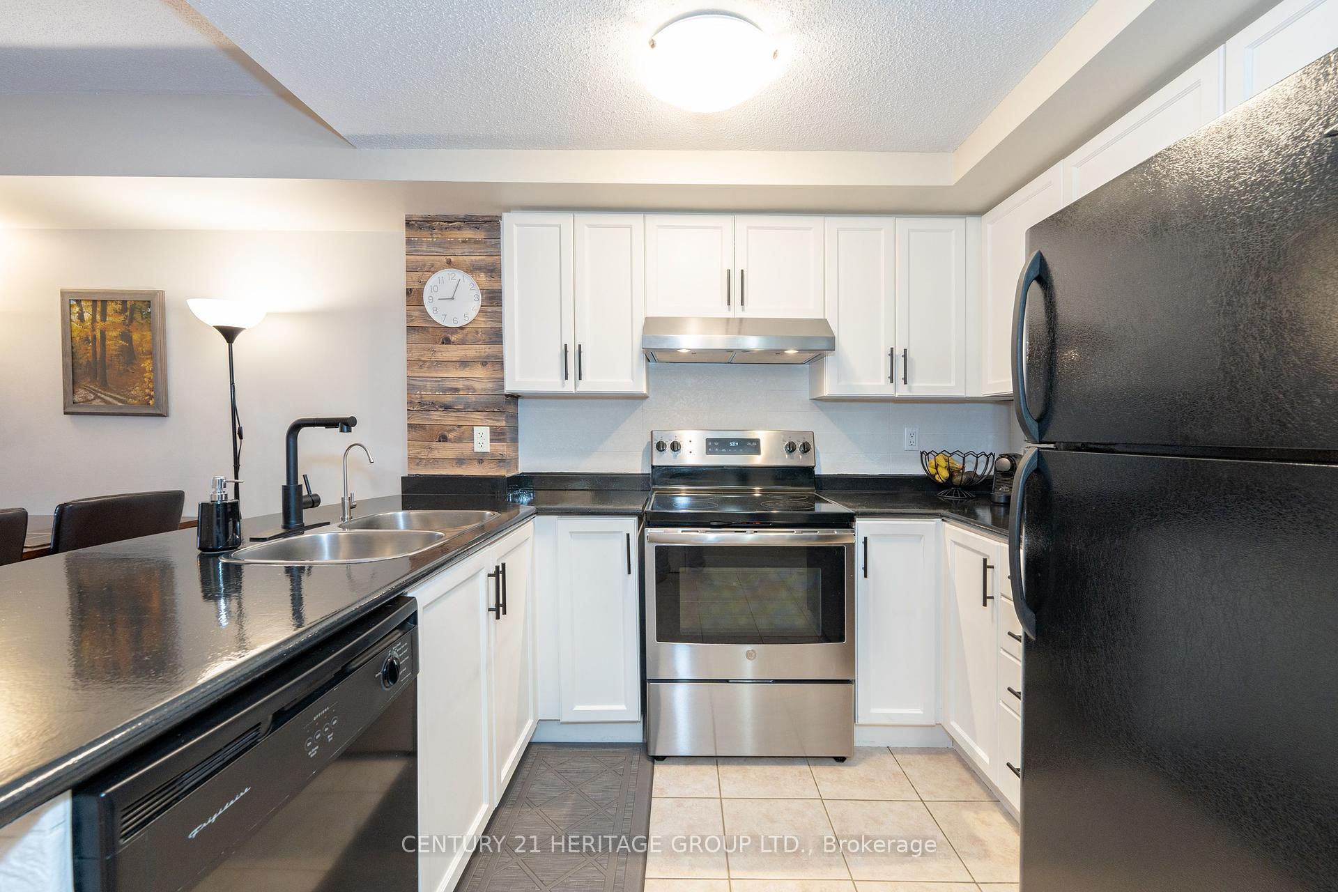 401 - 35 Hunt Avenue, Richmond Hill, ON L4C 4H1