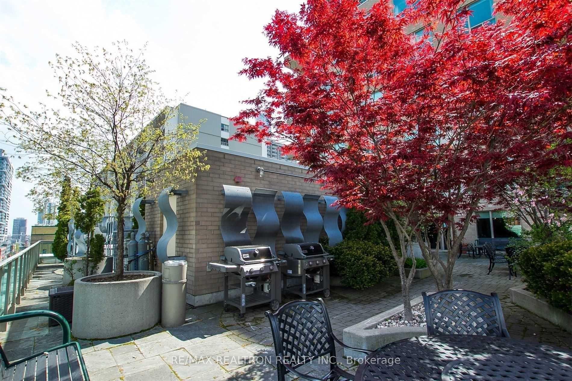 401 - 70 Alexander Street, Toronto, ON M4Y 3B6