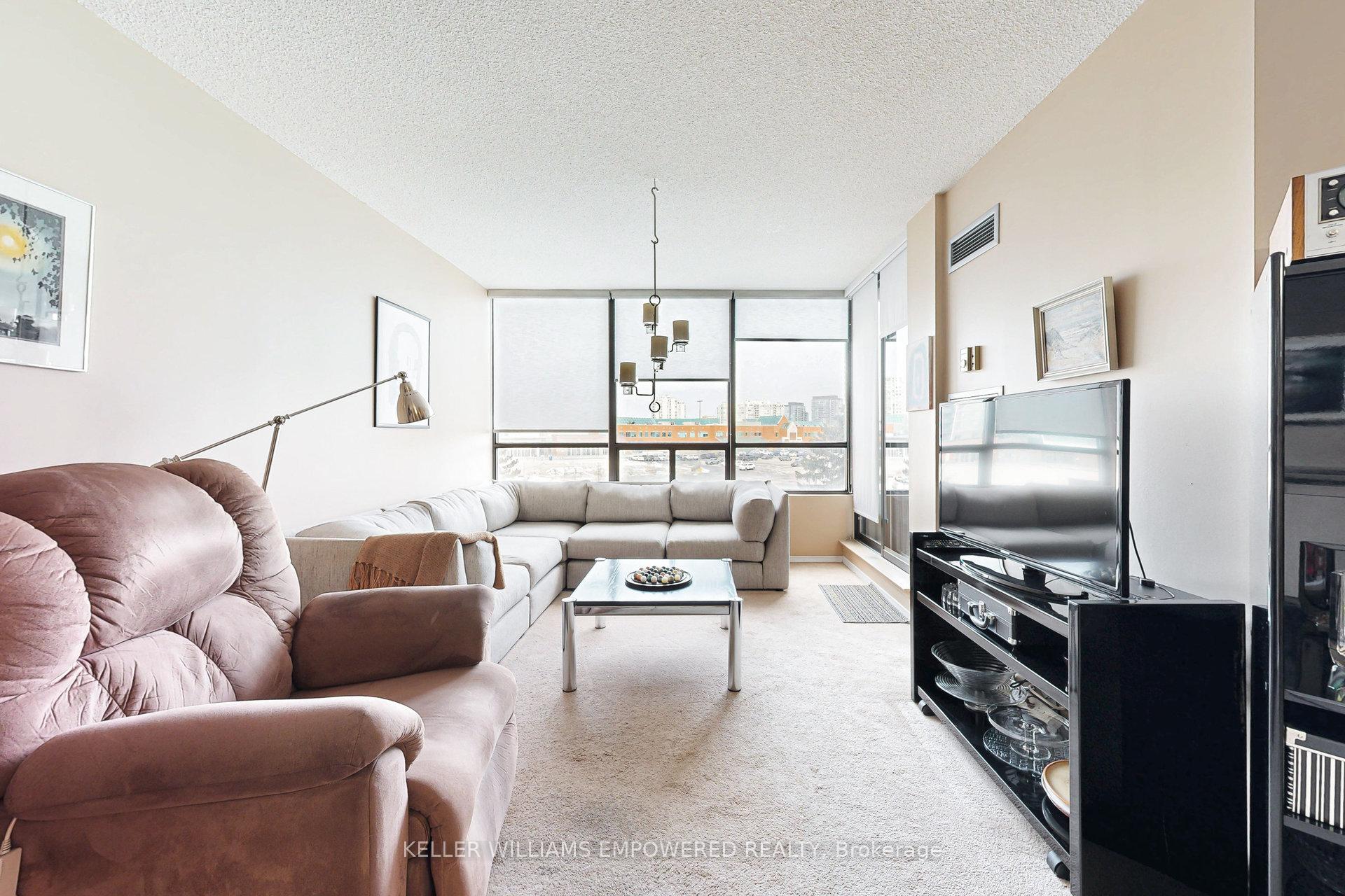 401 - 7460 Bathurst Street, Vaughan, ON L4J 7K9