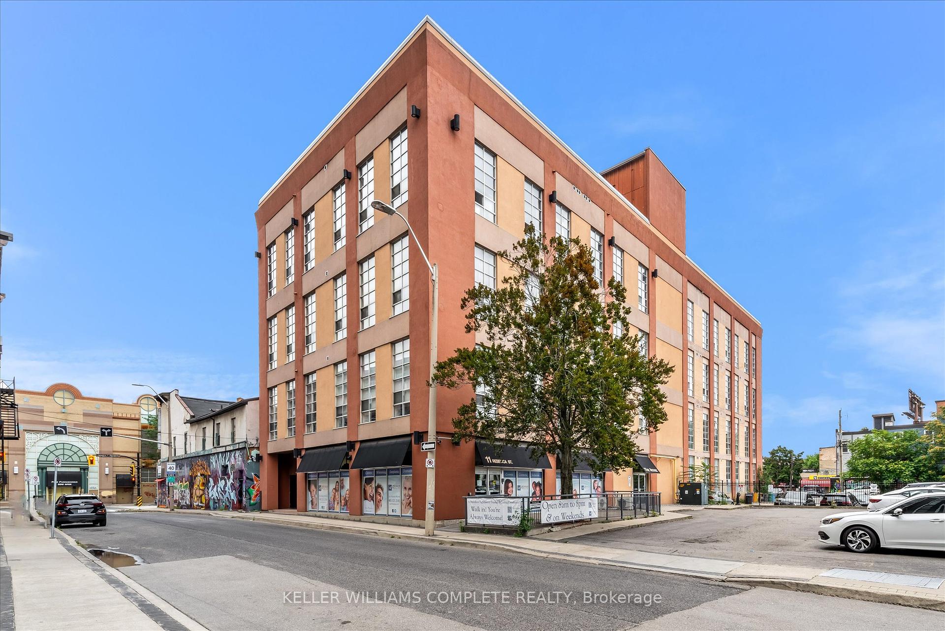 402 - 11 Rebecca Street, Hamilton, ON L8R 3H7