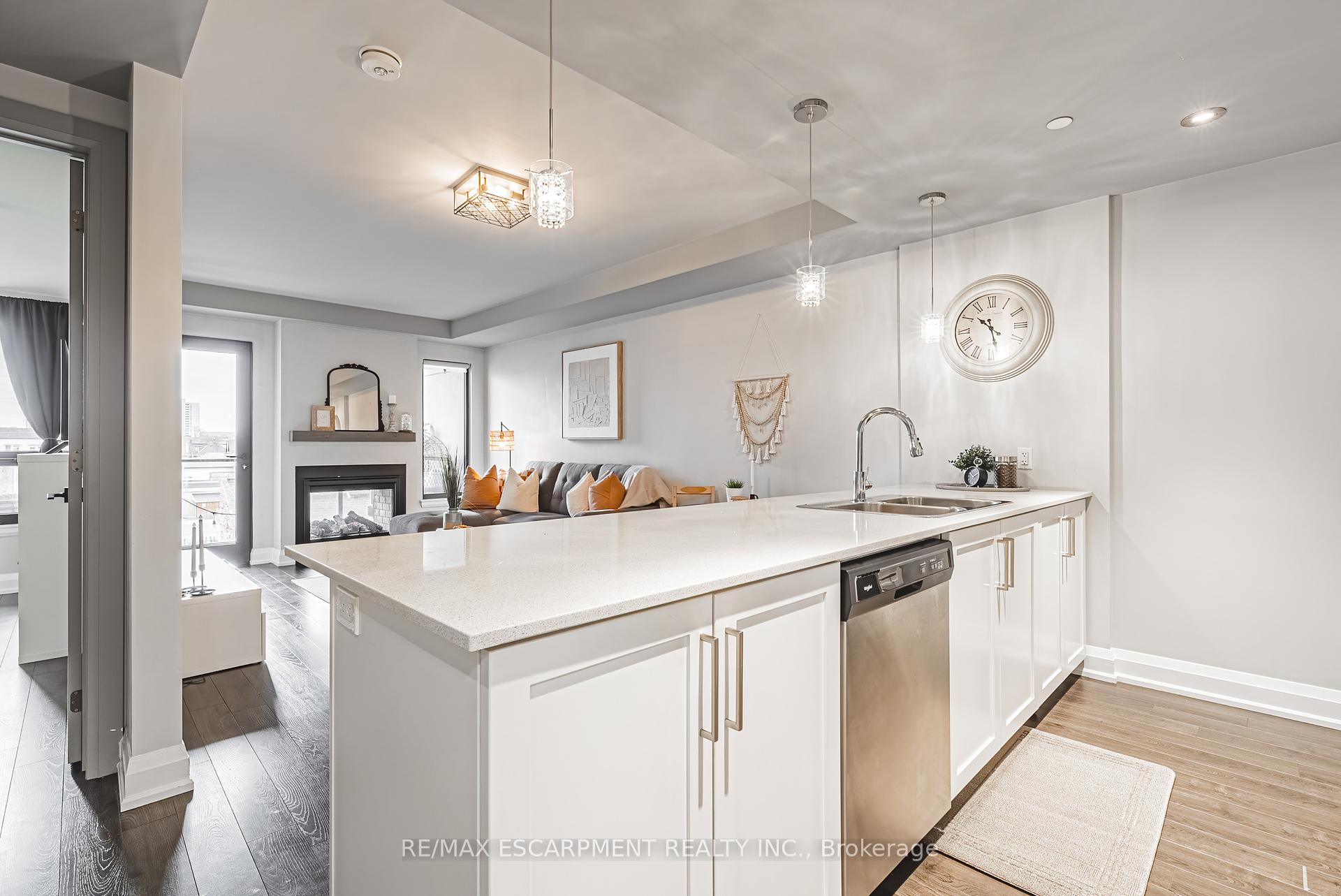 402 - 181 James Street N, Hamilton, ON L8R 2K9