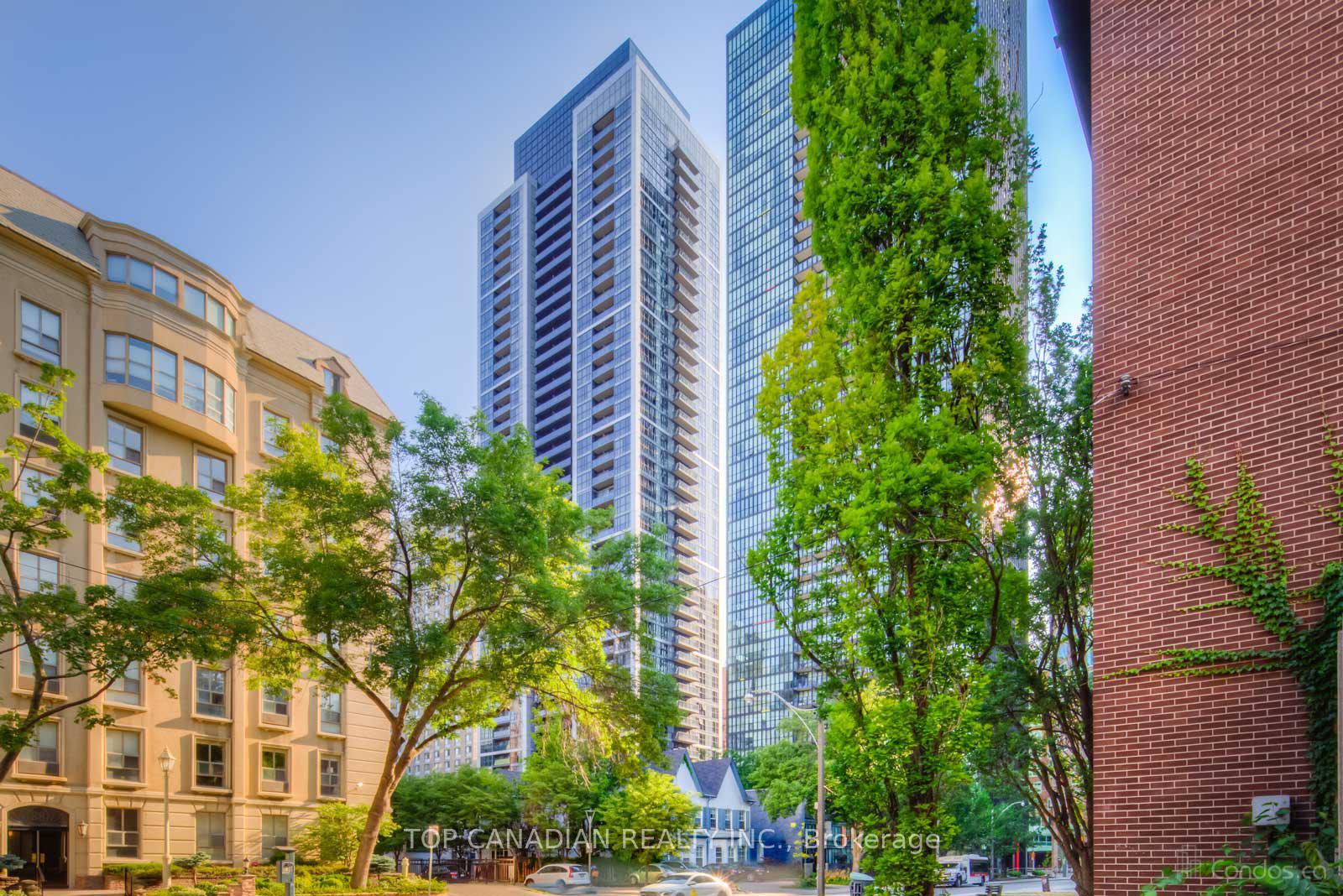 402 - 28 Ted Rogers Way, Toronto, ON M4Y 2W7