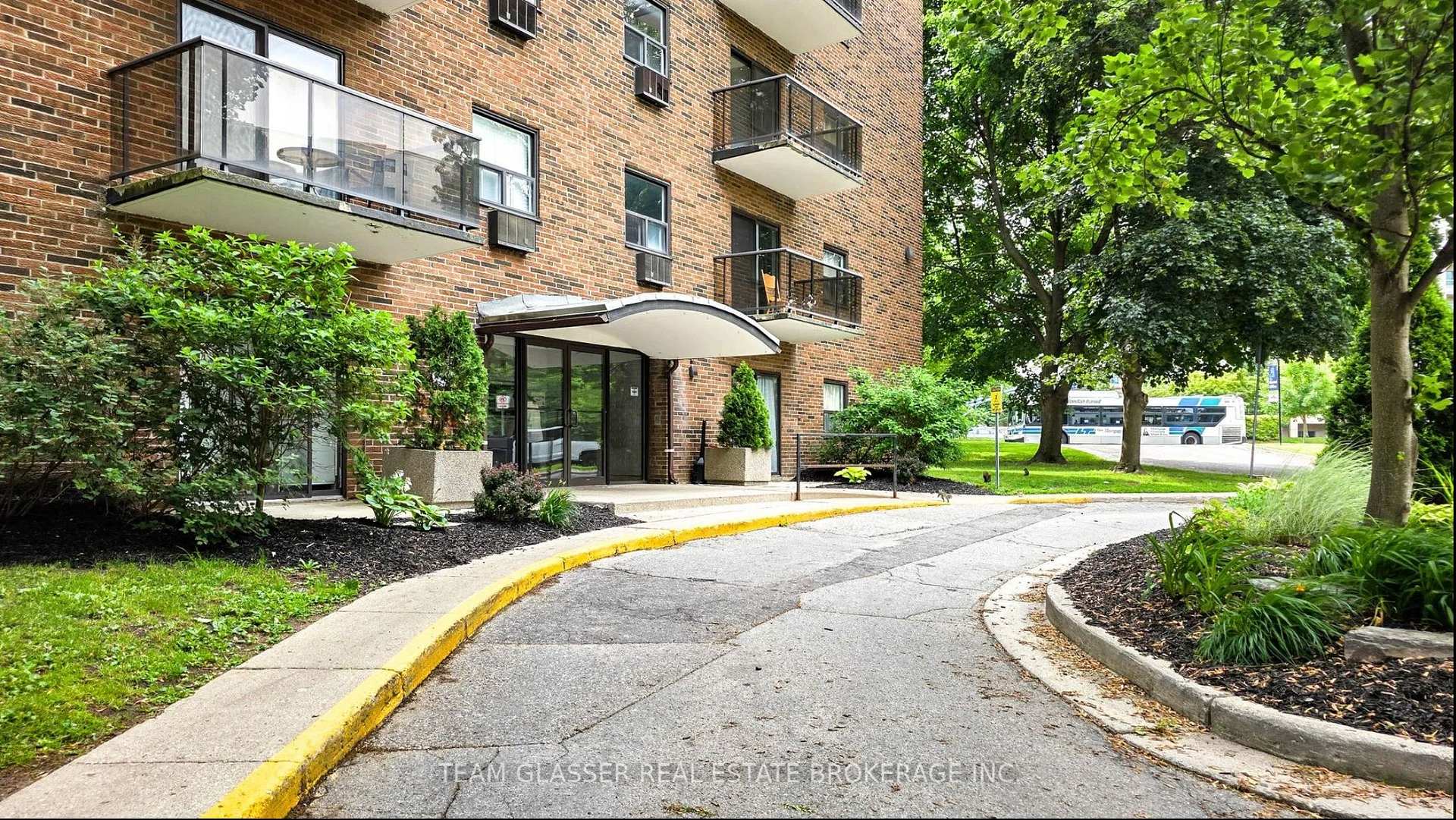 402 - 530 Proudfoot Lane, London North, ON N6H 1W3