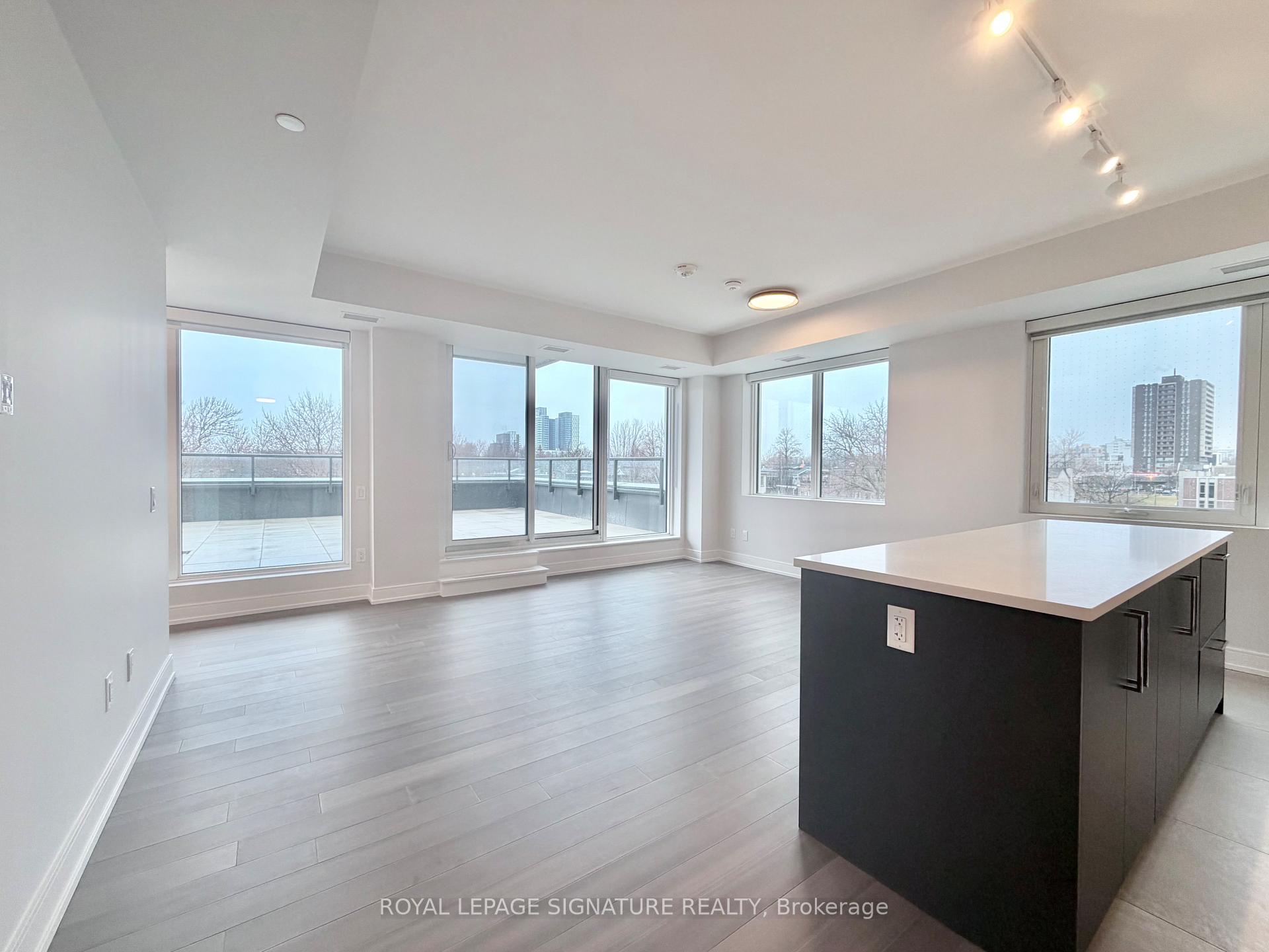 403 - 664 Spadina Avenue, Toronto, ON M5S 2H7