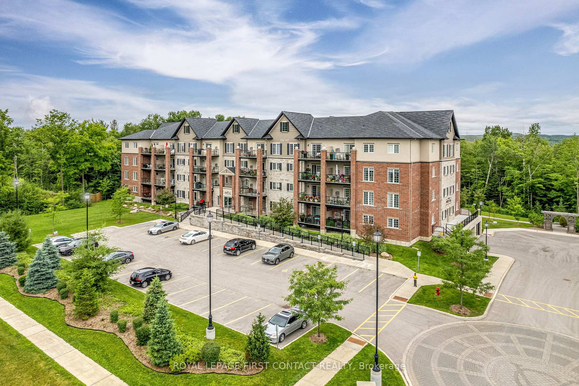 403 - 7 GREENWICH Street, Barrie, ON L4N 7Y8