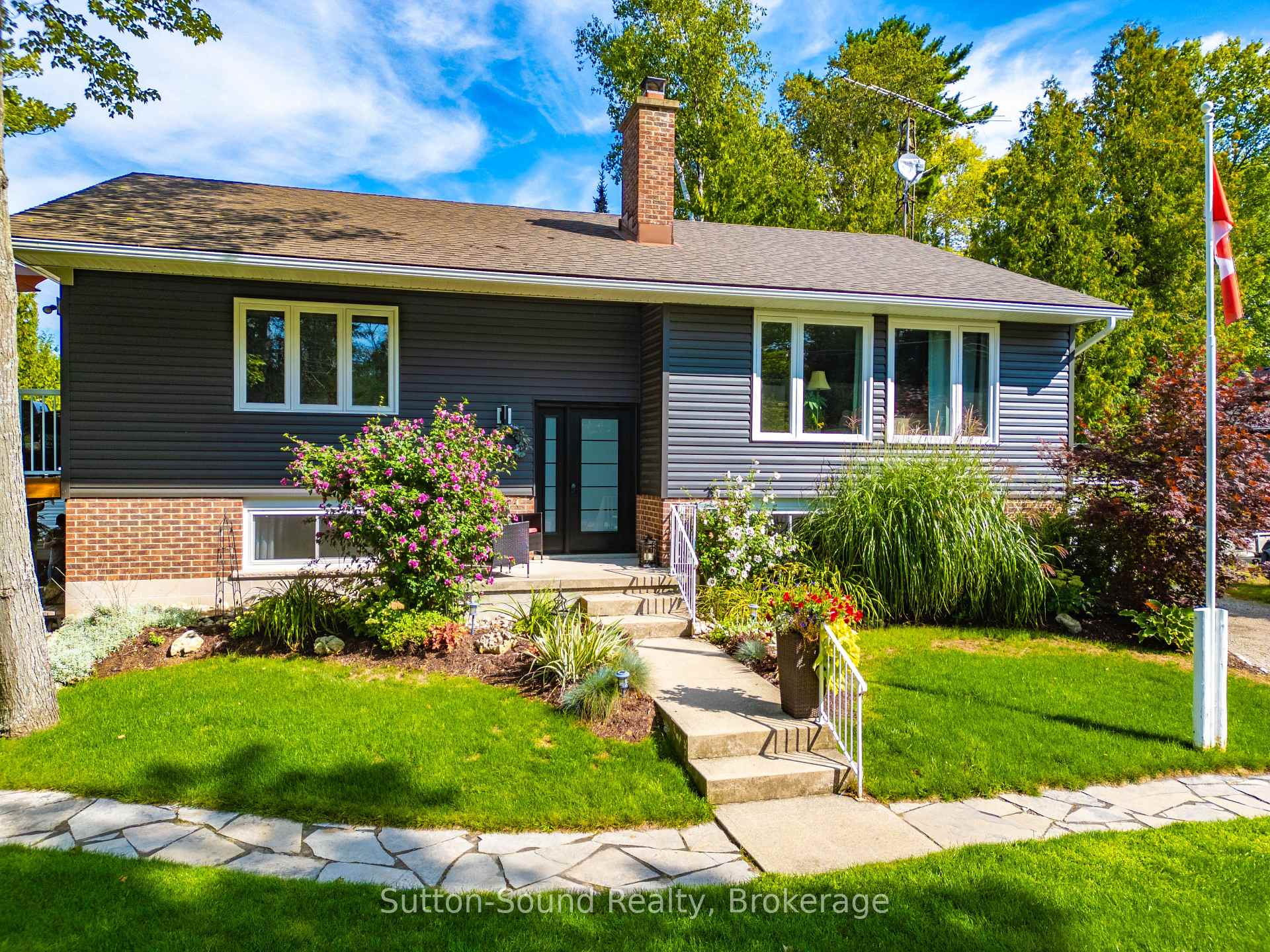 403 Simcoe Avenue, South Bruce Peninsula, ON N0H 2G0