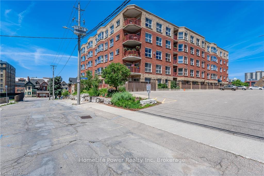 404 - 20 ST GEORGE Street, Kitchener, ON N2G 2S7