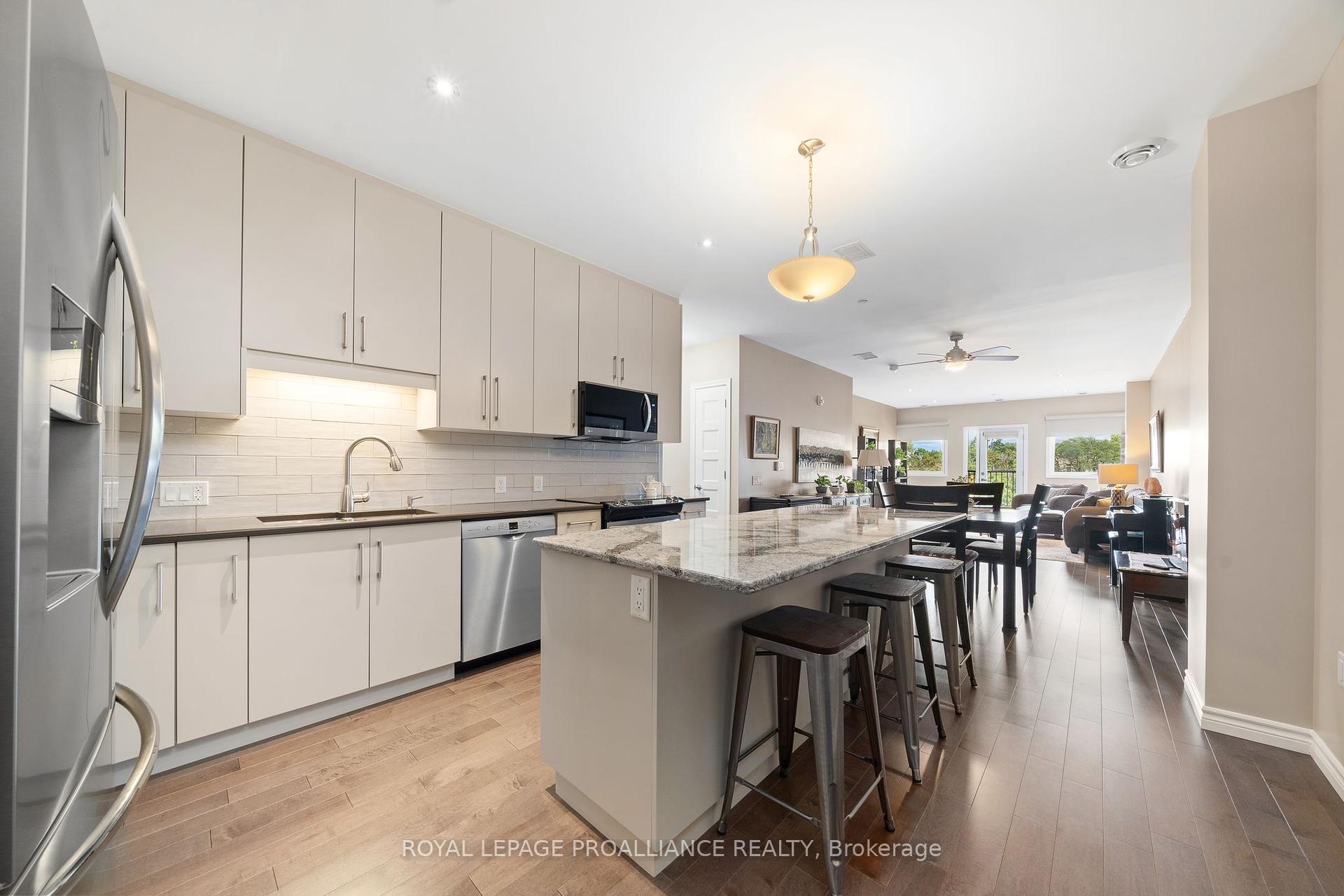 405 - 199 Front Street, Belleville, ON K8N 5H5