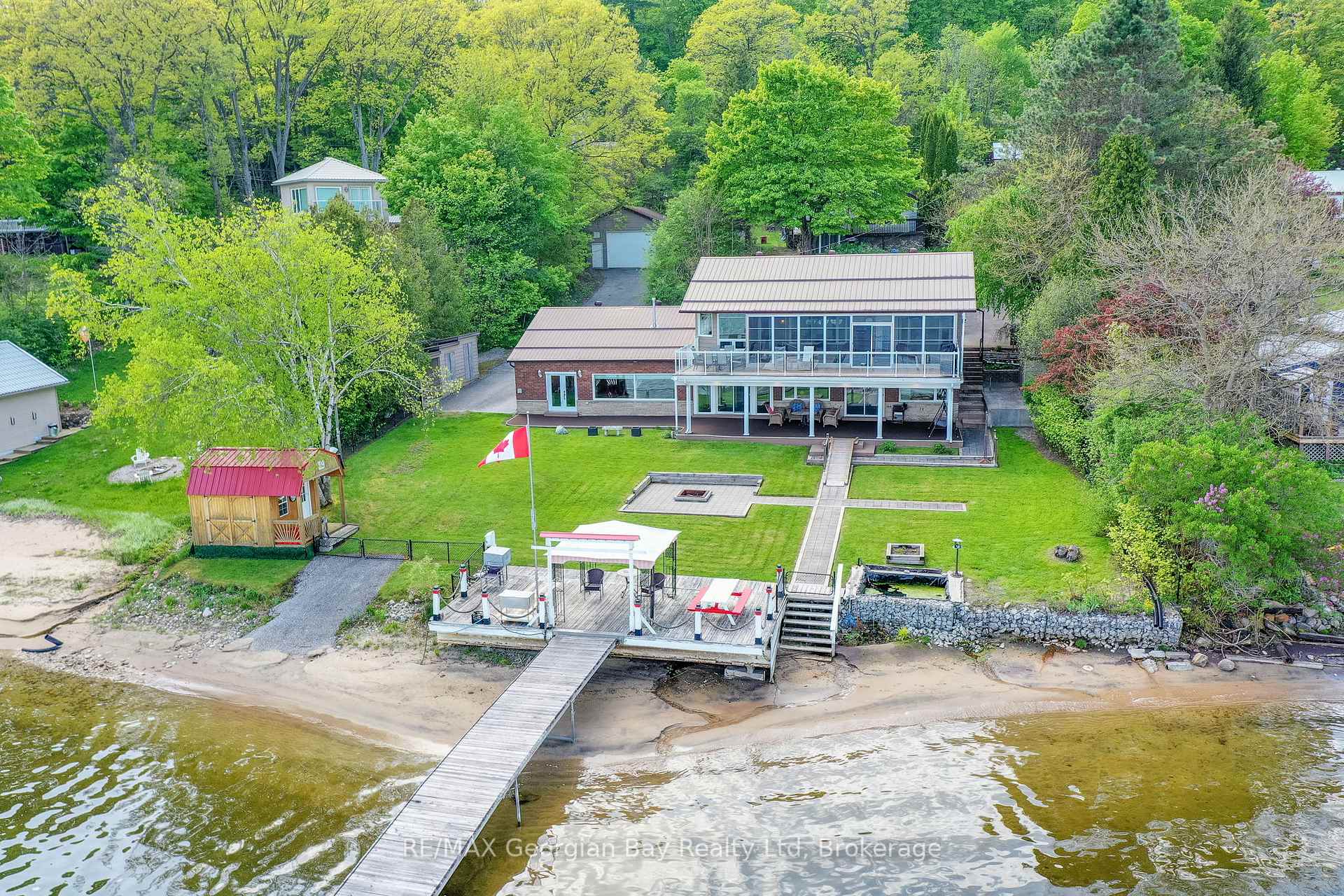 405 Champlain Road, Penetanguishene, ON L9M 1S3