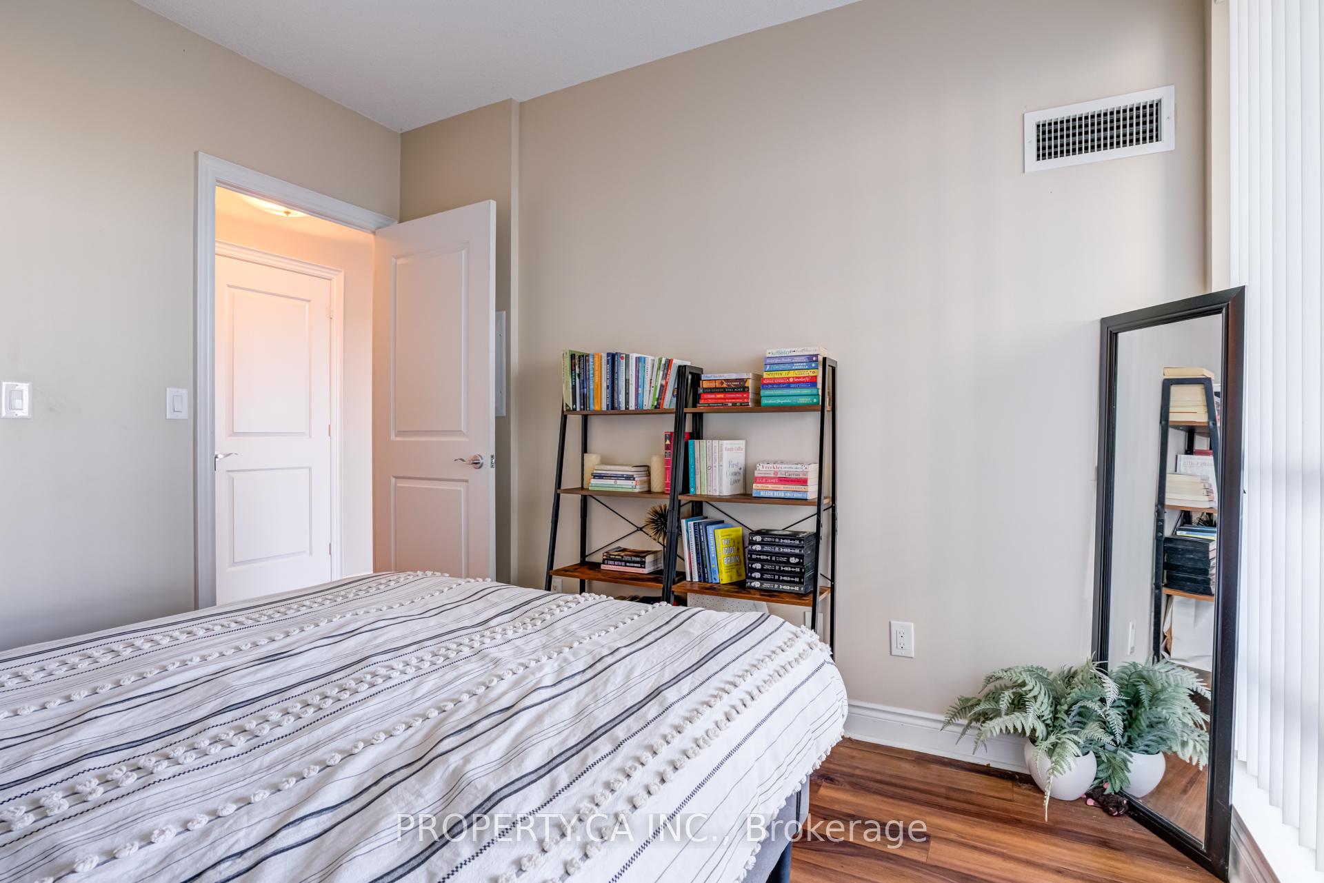 406 - 16 Brookers Lane, Toronto, ON M8V 0A5