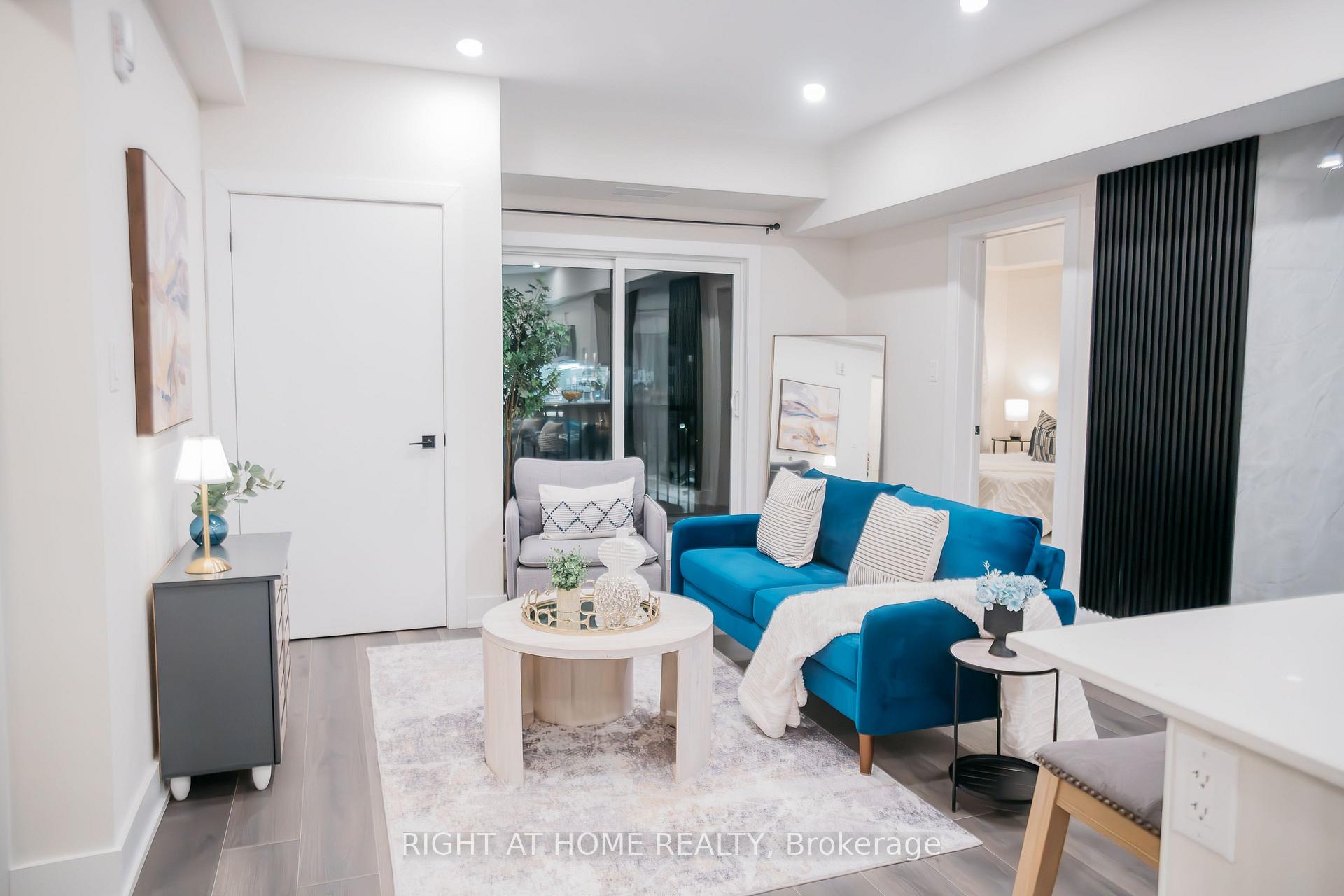 407 - 4 Spice Way, Barrie, ON L9J 0M2