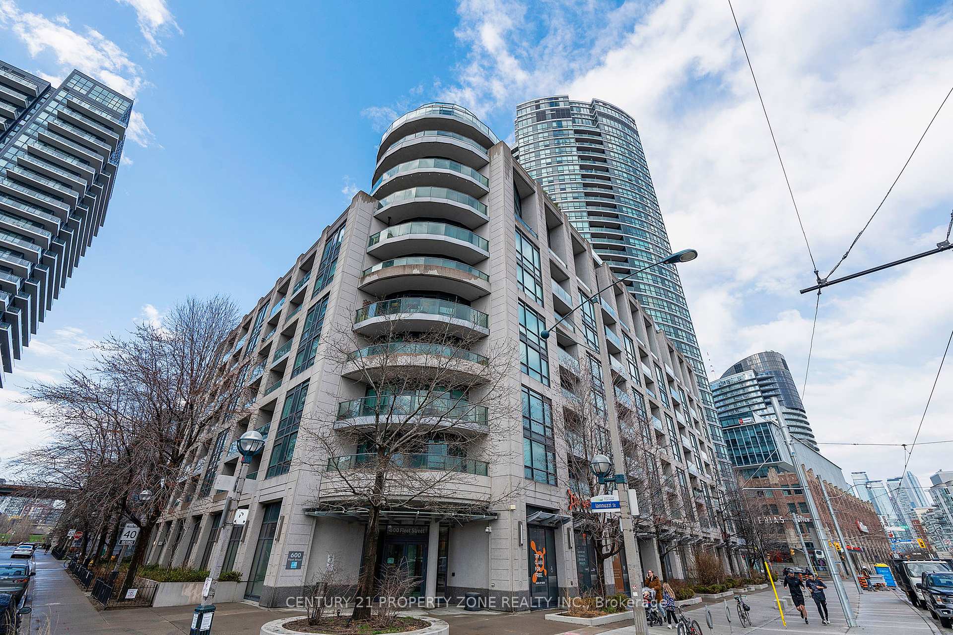 407 - 600 Fleet Street, Toronto, ON M5V 1B7