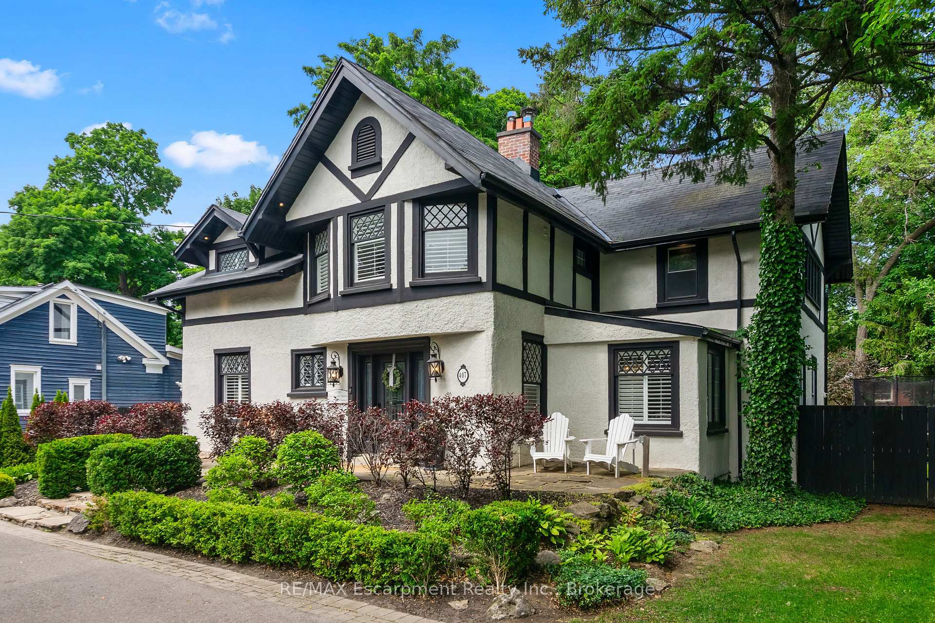 407 Trafalgar Road, Oakville, ON L6J 3H8
