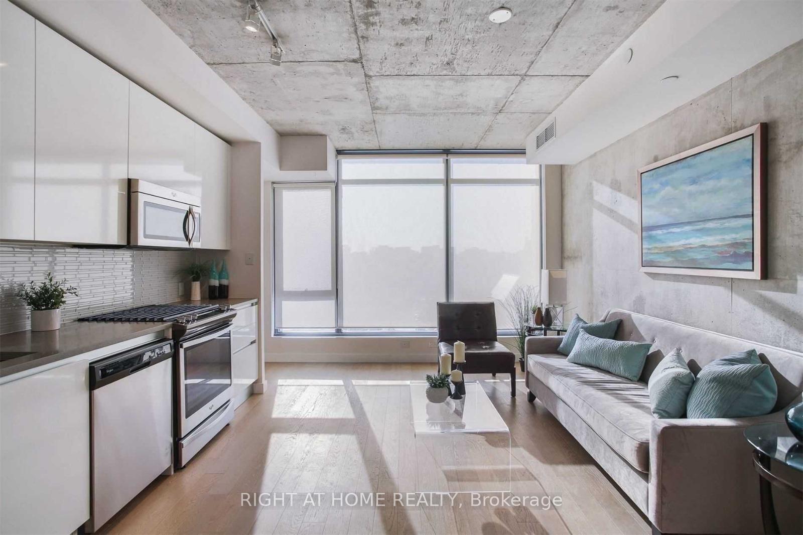 408 - 111 Bathurst Street, Toronto, ON M5V 0M9