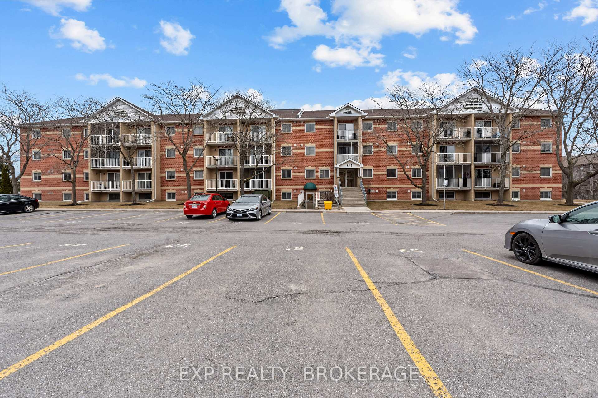 408 - 316 KINGSDALE Avenue, Kingston, ON K7M 8S2