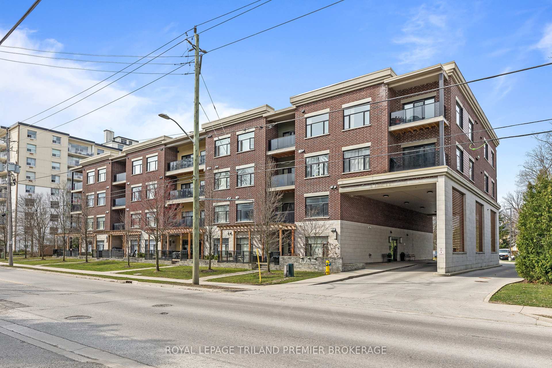 408 - 89 Ridout Street S, London South, ON N6C 3X2