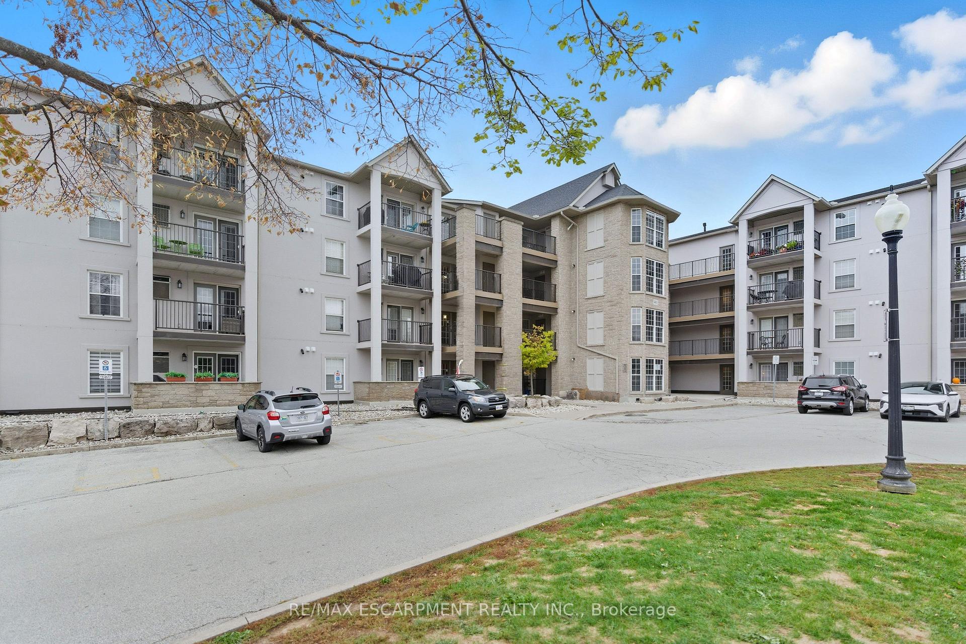 409 - 1411 Walker's Line, Burlington, ON L7M 4P5