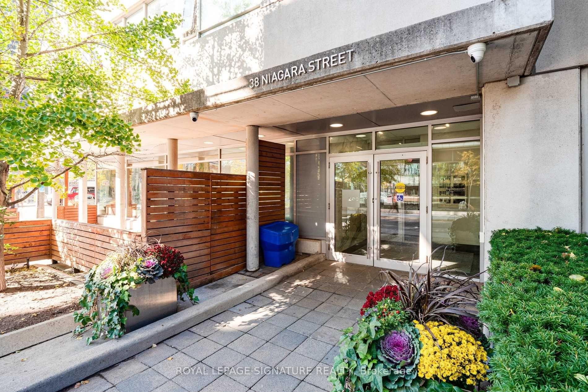 409 - 38 Niagara Street, Toronto, ON M5V 3X1