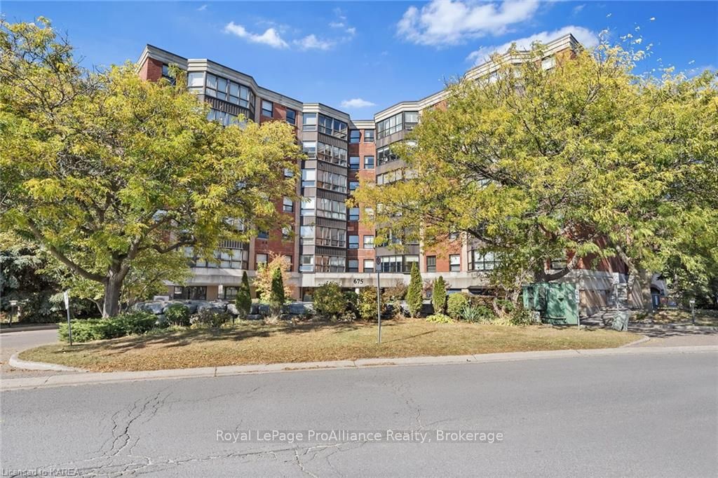 409 - 675 DAVIS Drive, Kingston, ON K7M 8L5