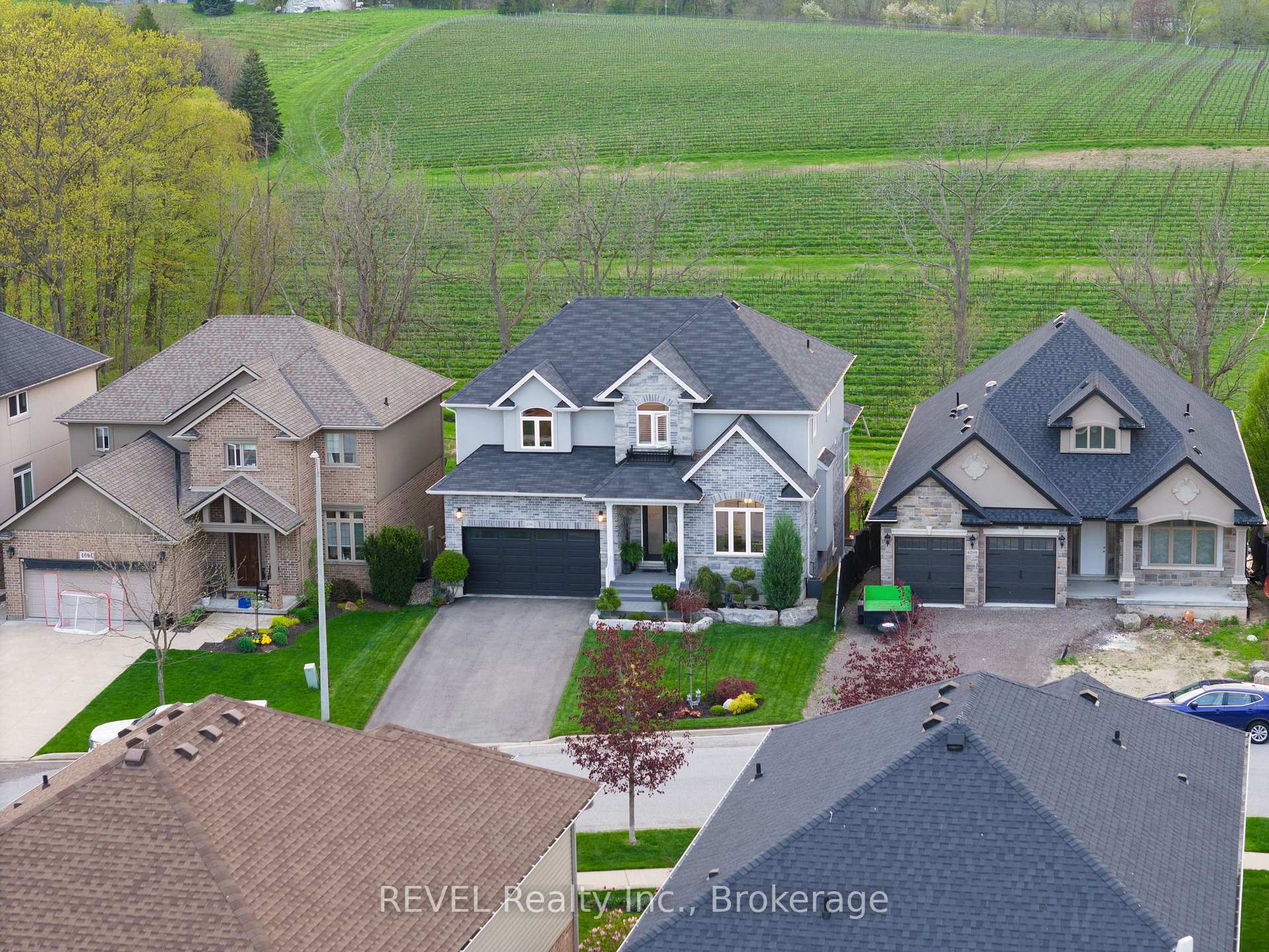 4096 Highland Park Drive, Lincoln, ON L0R 1B7