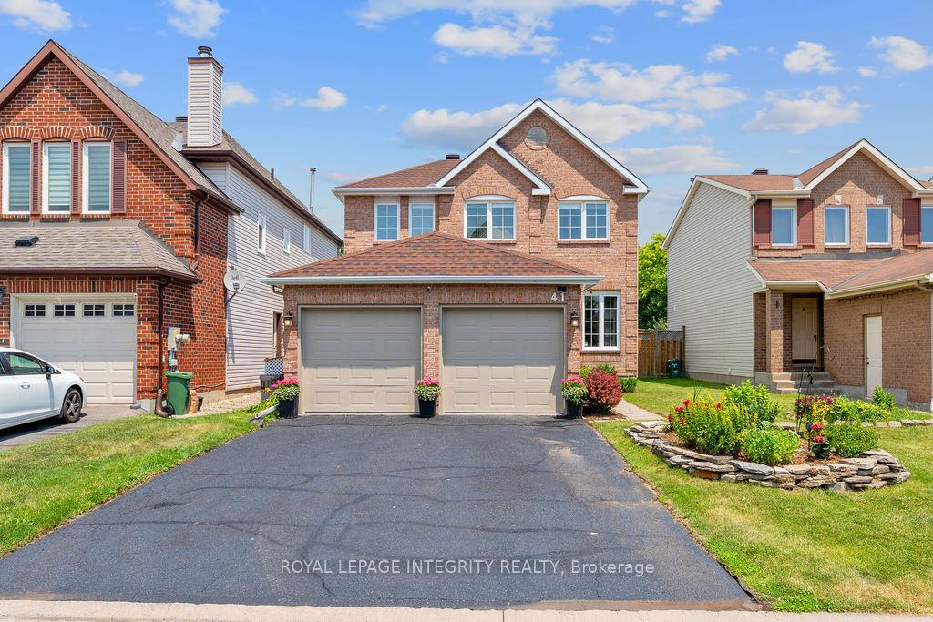 41 Beacon Way, Kanata, ON K2K 2R3