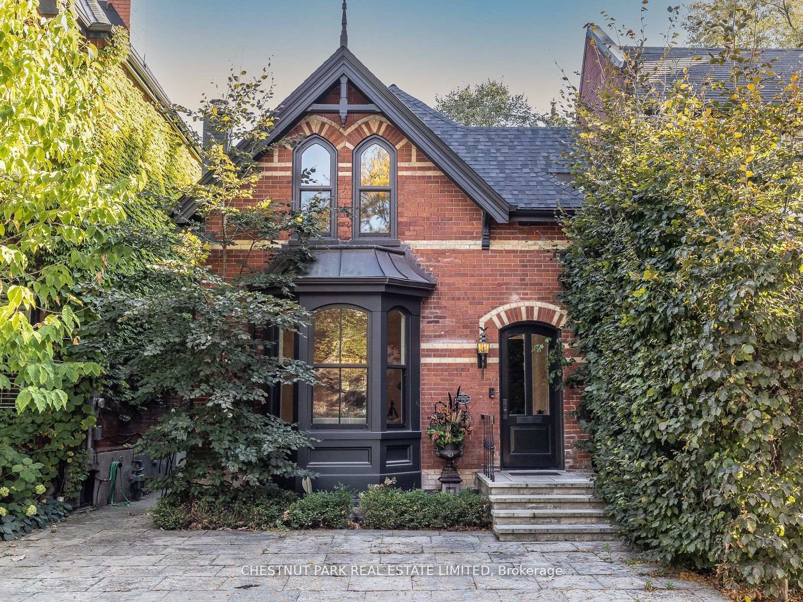 41 Boswell Avenue, Toronto, ON M5R 1M5