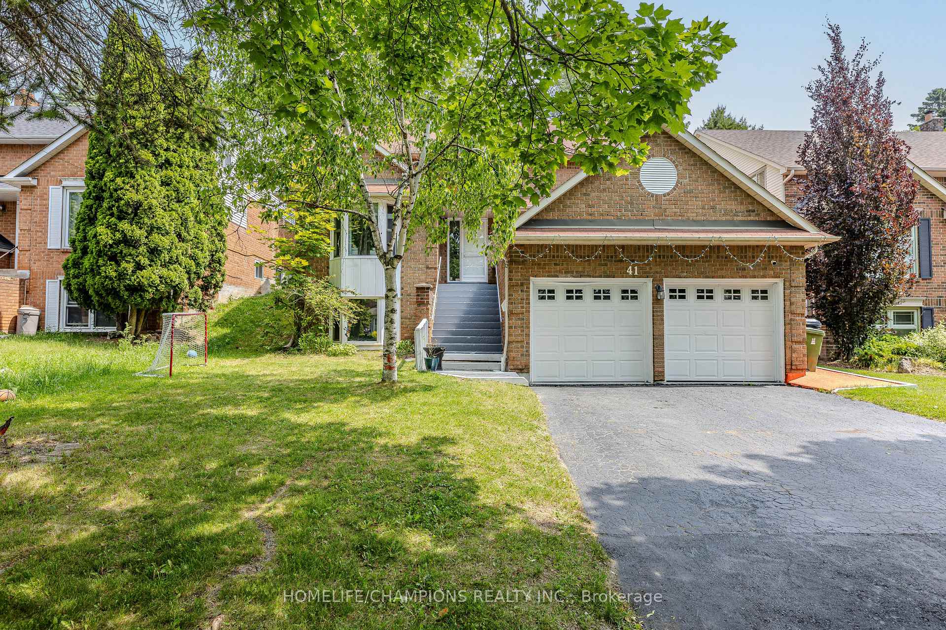 41 Broadbridge Drive, Toronto, ON M1C 3K5