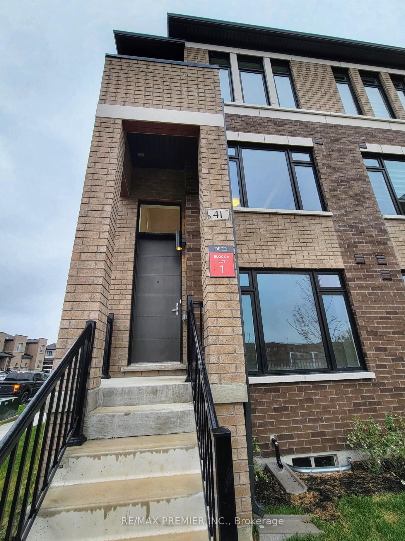 41 Cherry Hill Lane, Barrie, ON L4N 6K7