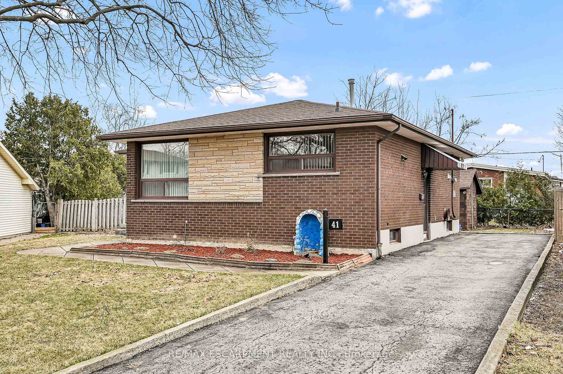 41 Crane Court, Hamilton, ON L9A 3Z1