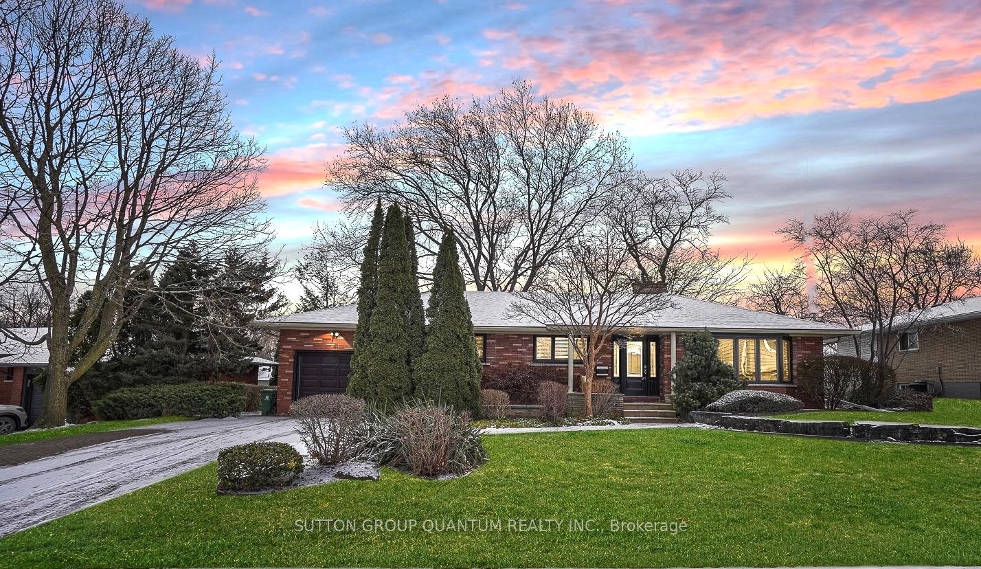 41 Felker Crescent, Hamilton, ON L8G 2A6