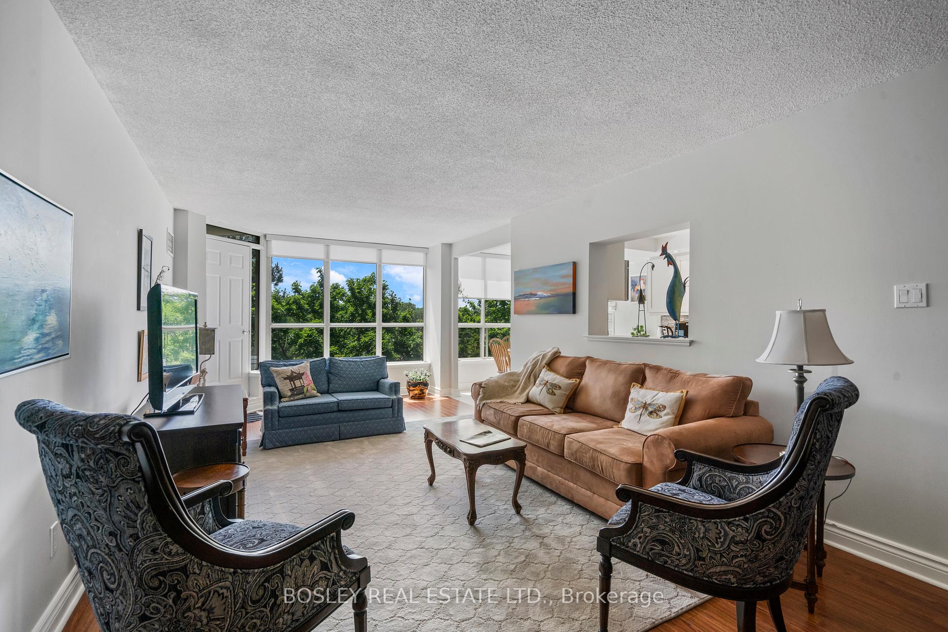 410 - 14924 Yonge Street S, Aurora, ON L4G 6H7
