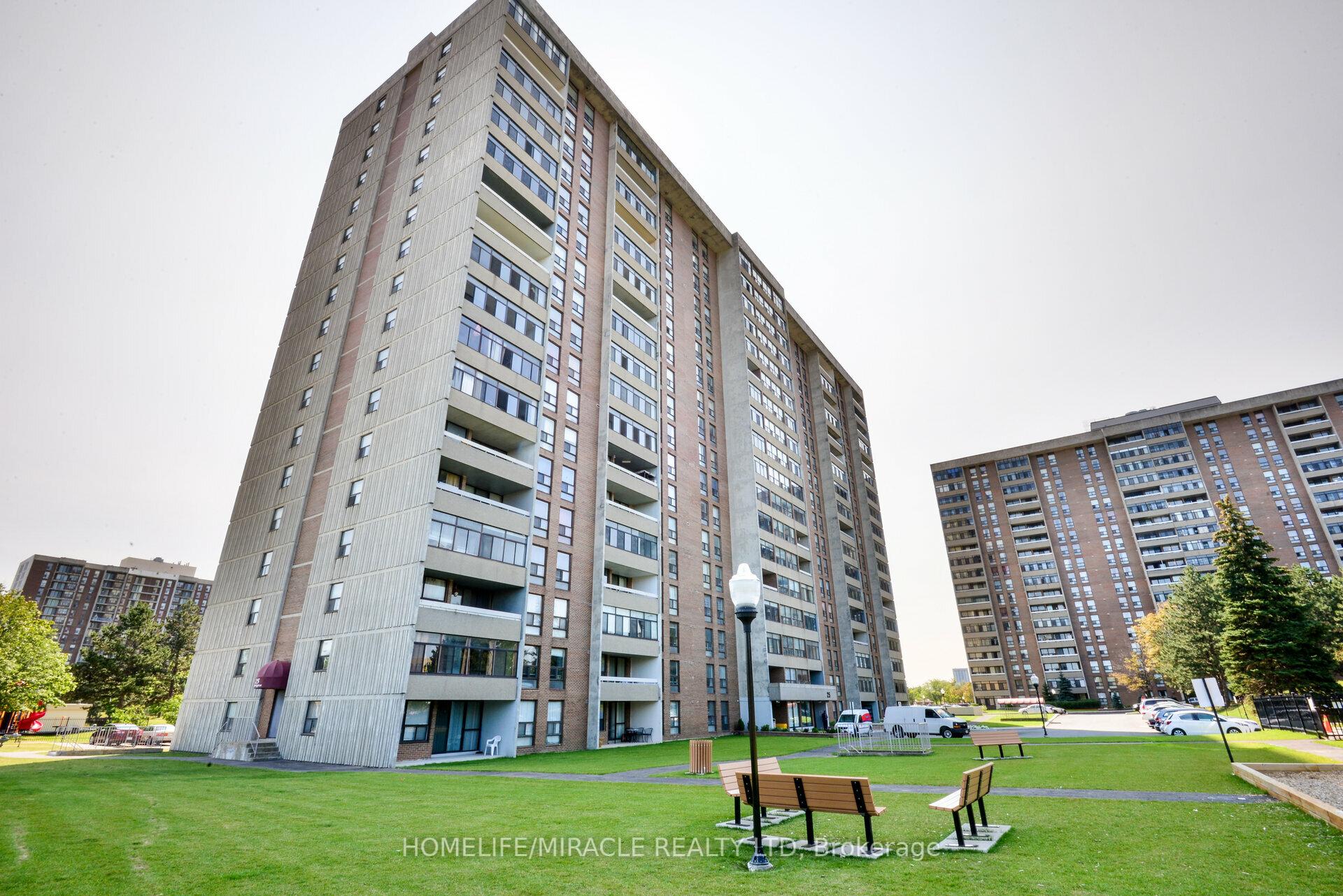 410 - 25 Kensington Road, Brampton, ON L6T 3W8