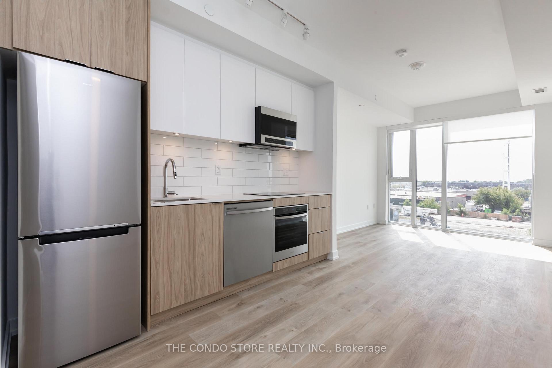 410 - 6 Chartwell Road, Toronto, ON M8Z 4E8