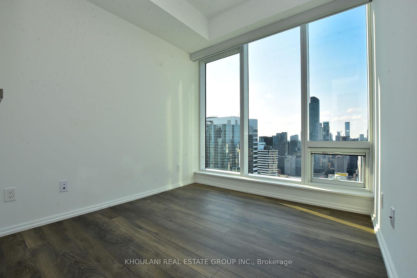 4102 - 197 Yonge Street, Toronto, ON M5B 0C1