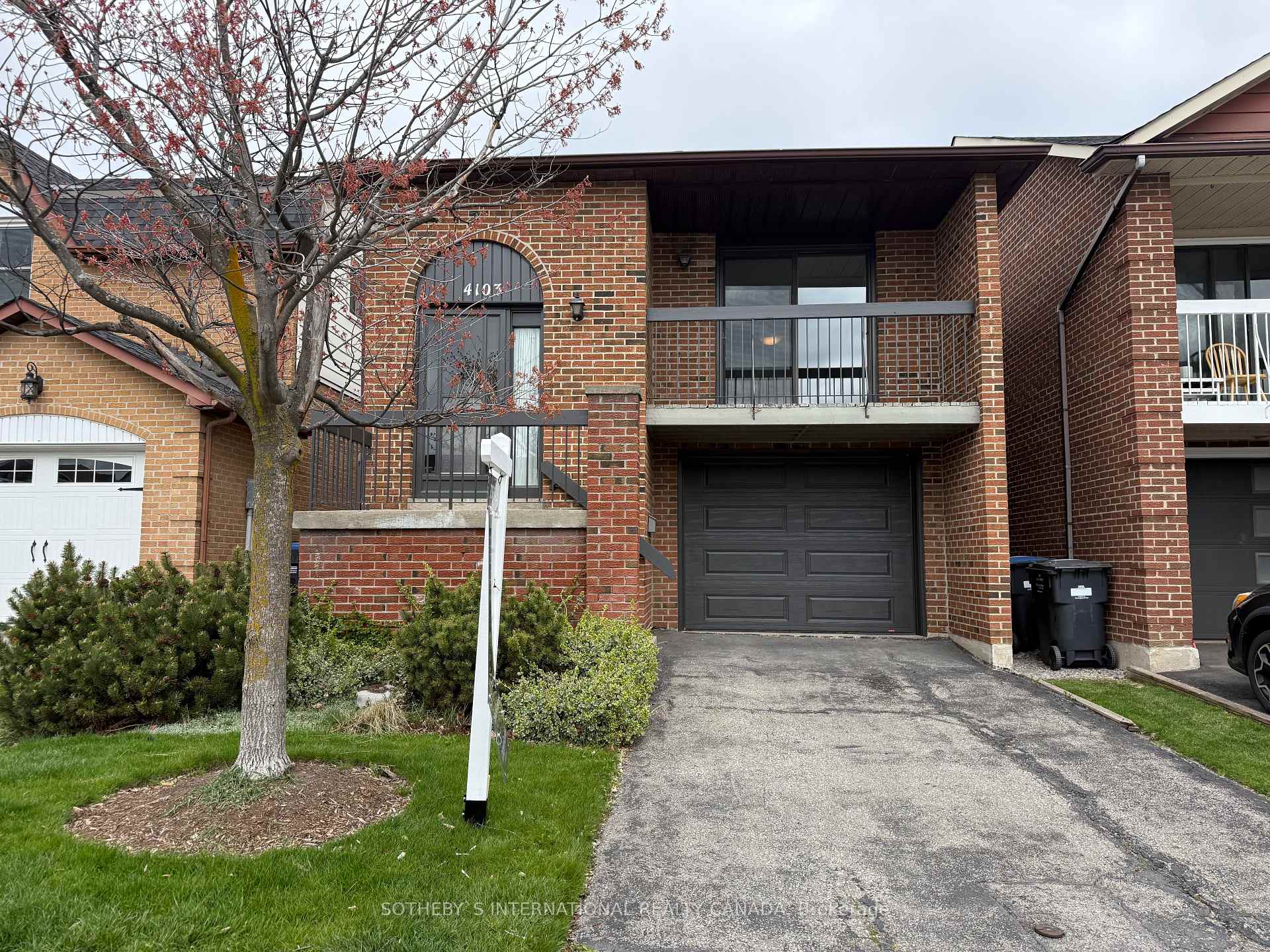 4103 Quaker Hill Drive, Mississauga, ON L5C 3M2