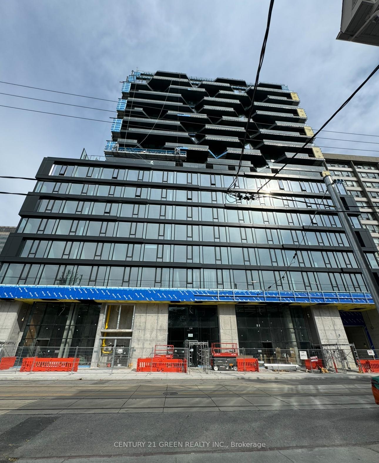 411 - 195 McCaul Street, Toronto, ON M5T 1W6