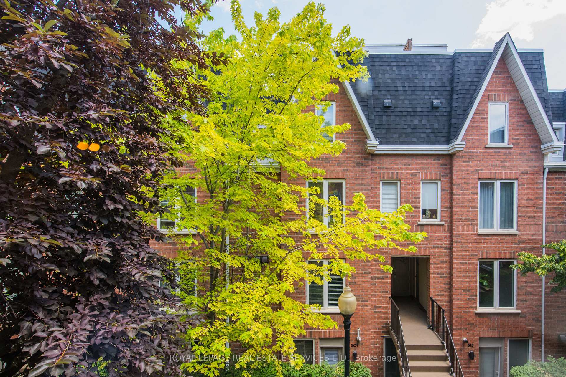 411 - 29 Canniff Street, Toronto, ON M6K 3M5