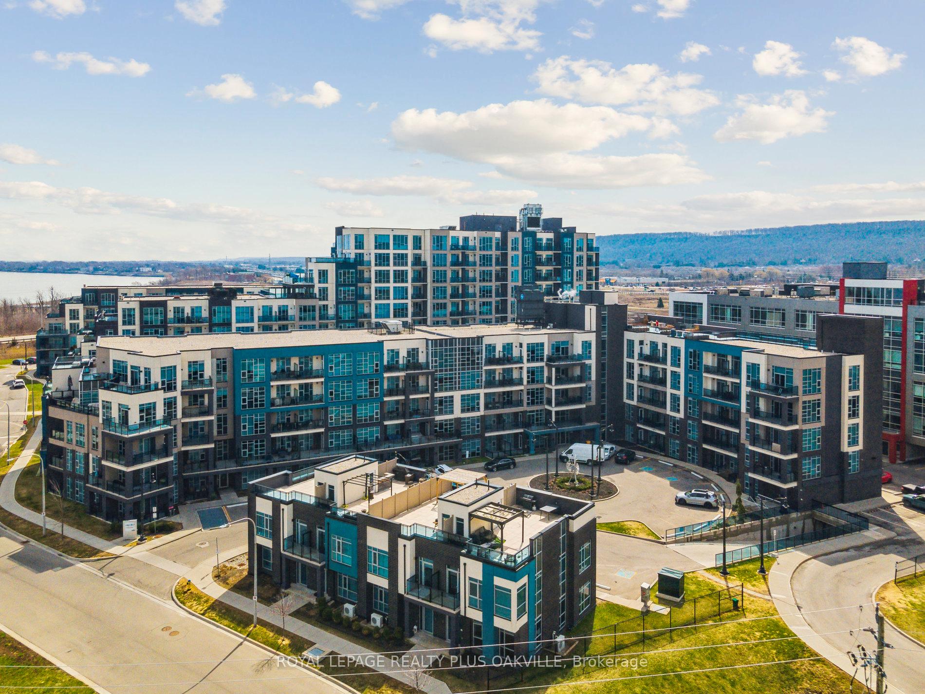 412 - 10 Concord Place, Grimsby, ON L3M 0G6