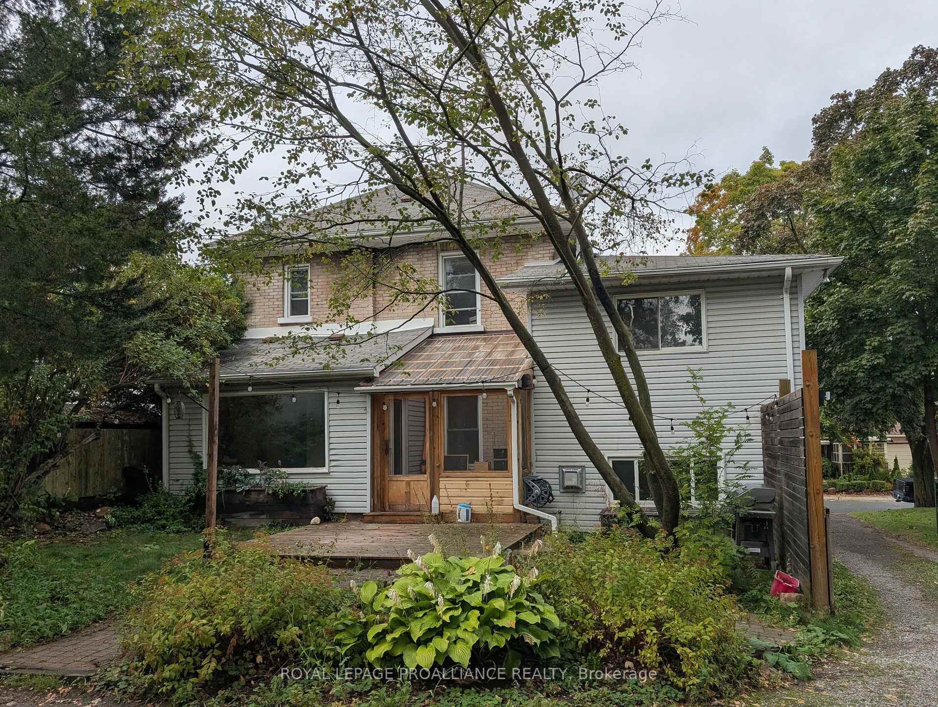 Main - 415 Dublin Street, Peterborough, ON K9H 3E1