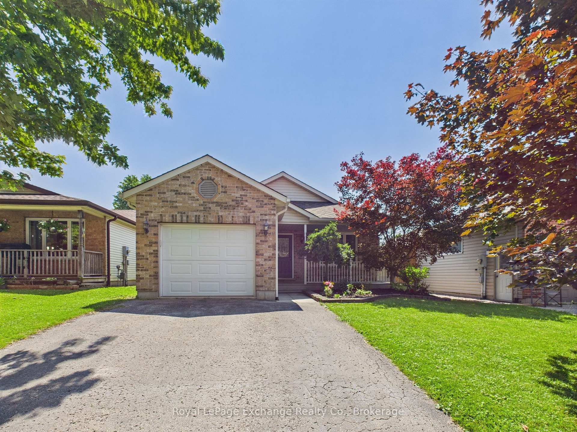 415 Highland Drive, North Huron, ON N0G 2W0