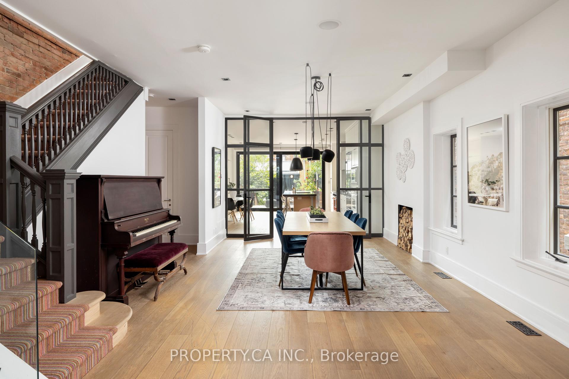 415 Markham Street, Toronto, ON M6G 2L1