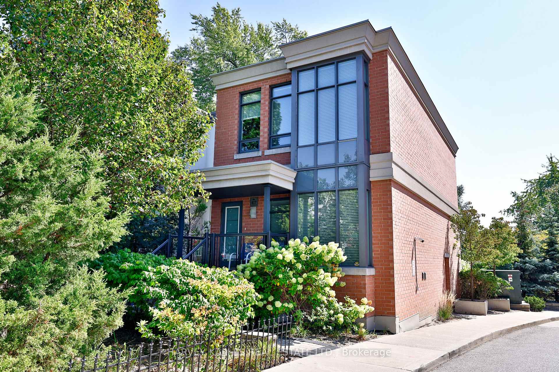 417 St Germain Avenue, Toronto, ON M5M 1T7